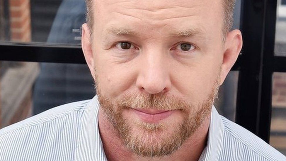 Dorset: Guy Ritchie's Compton Abbas Airfield to hold air show - BBC News