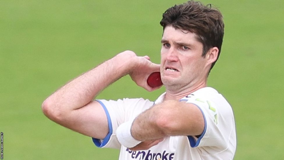 County Championship: Sussex last pair defy Glamorgan - BBC Sport