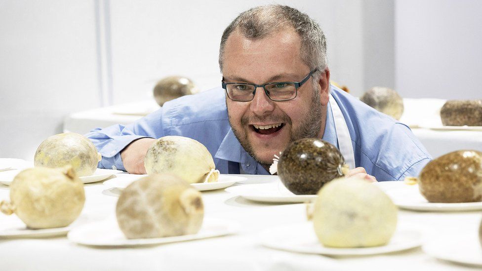 Butcher crowned first haggis world champion - BBC News