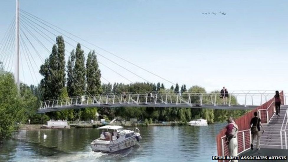 Reading Thames bridge central mast erected - BBC News