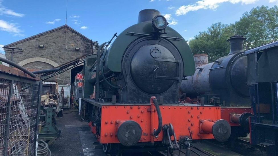 Bristol Harbour Railway steams into its 150th year - BBC News