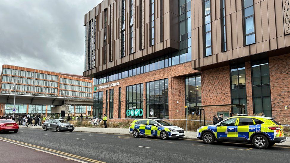 Nottingham College: Three arrested after stabbing - BBC News