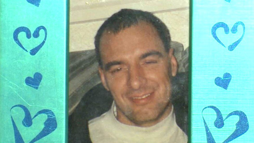 Families not told about stored organs and tissue samples - BBC News