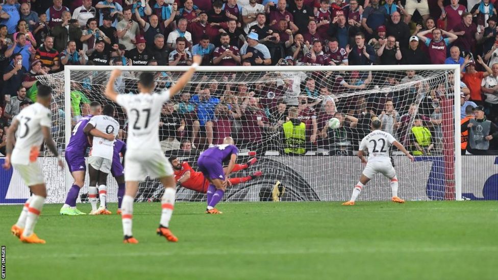 Fiorentina 1-2 West Ham United: Jarrod Bowen goal decides Europa Conference League final - BBC Sport
