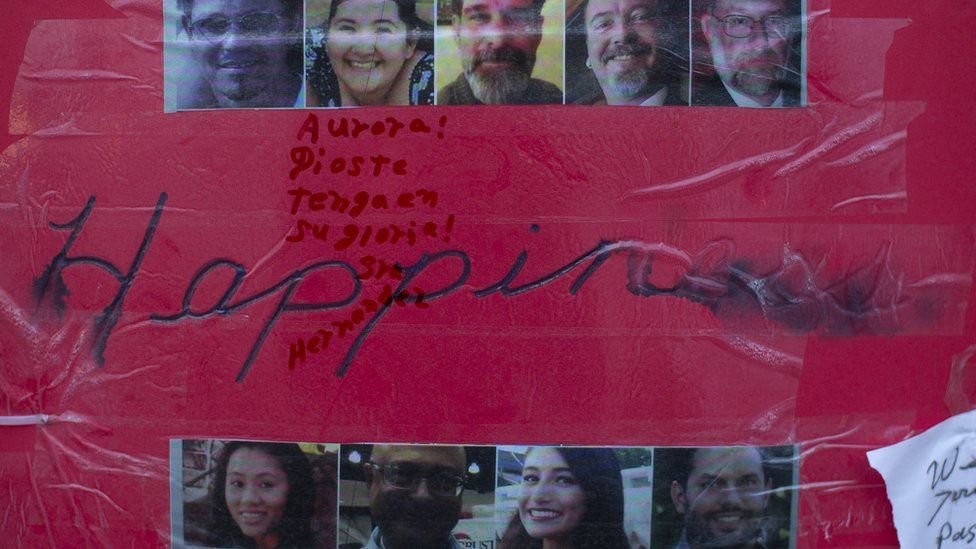 San Bernardino attackers 'met online' and in person at Hajj - BBC News