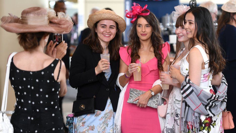 Royal Ascot: Day one in pictures - BBC News