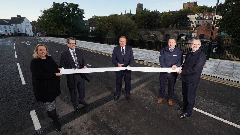Durham's New Elvet bridge reopens after 15 months of work - BBC News