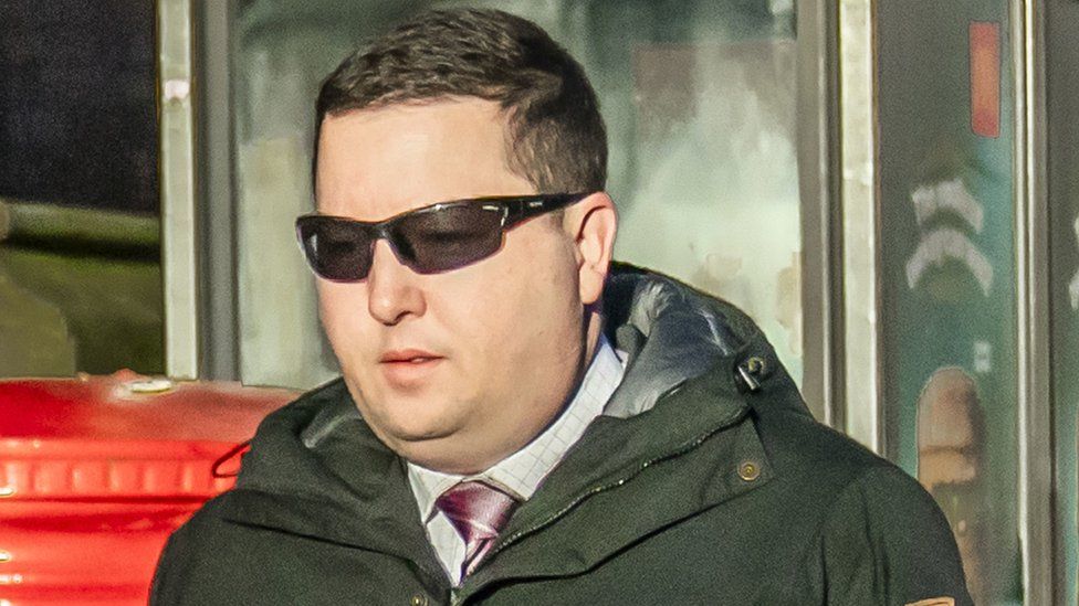 US officer cleared over Harrogate crash that injured teens - BBC News