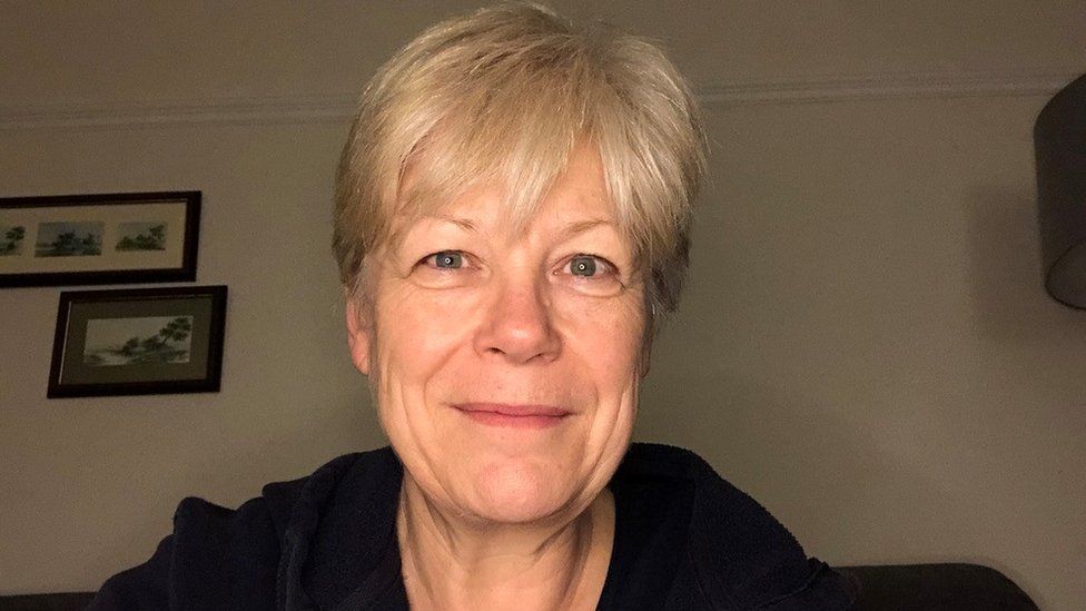 Queen’s Jubilee birthday honours: Drugs campaigner becomes MBE - BBC News