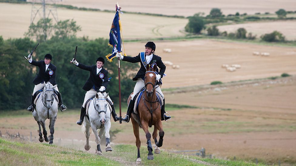 In pictures: Flodden Day in Coldstream - BBC News