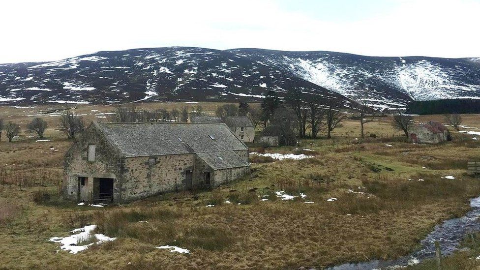 Secret priest training site in Moray to be restored - BBC News