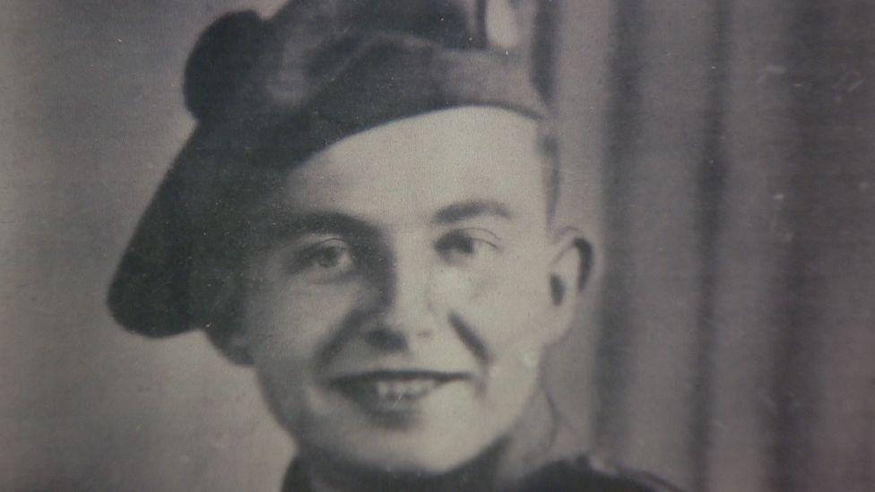 D-day: 'It didn't feel important at the time' - BBC News