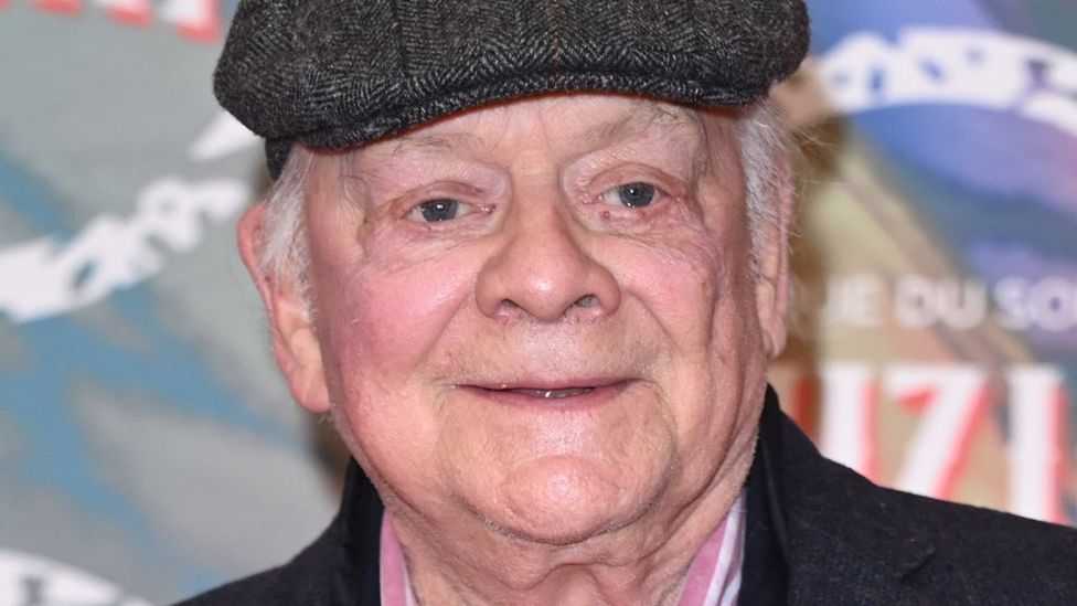 TV star David Jason discovers daughter, 52, by Port Talbot ex - BBC News