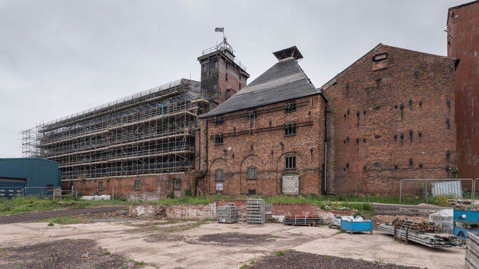 Restoration of Shrewsbury flax mill enters final stage - BBC News