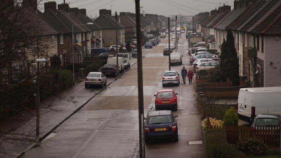 Memories of Becontree council estate 100 years on - BBC News