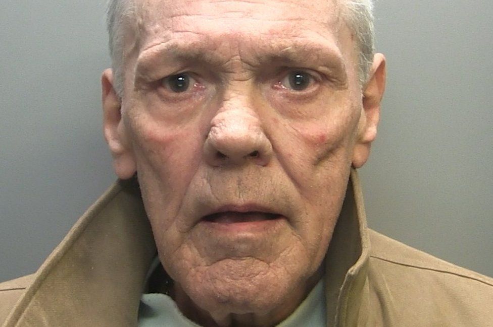 Geoffrey Blacklock jailed over historical sex assaults - BBC News