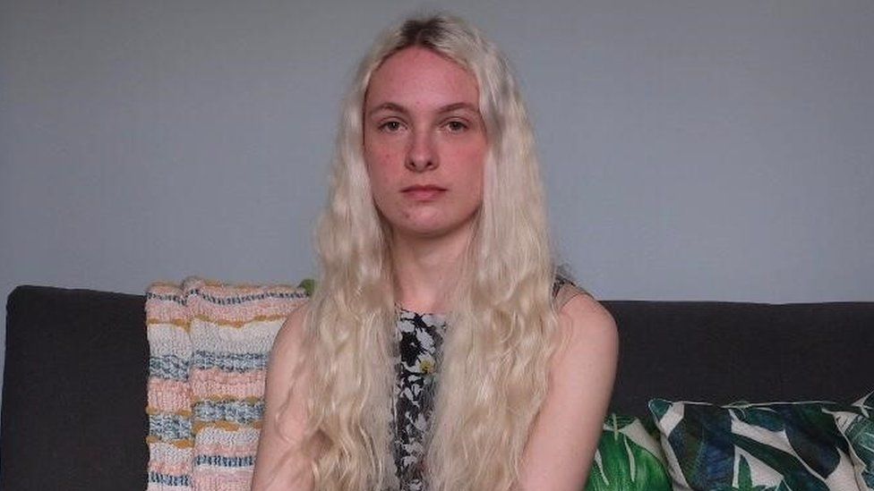 Drink spiking victim: I waited 34 hours for tests - BBC News