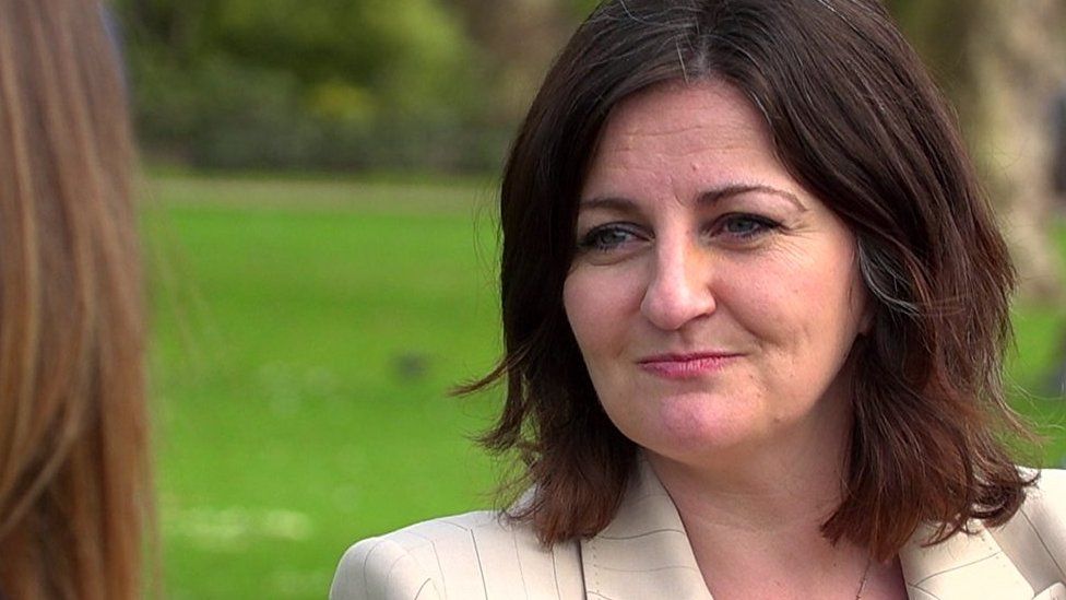 Covid: Eastbourne MP Caroline Ansell returns to teaching - BBC News