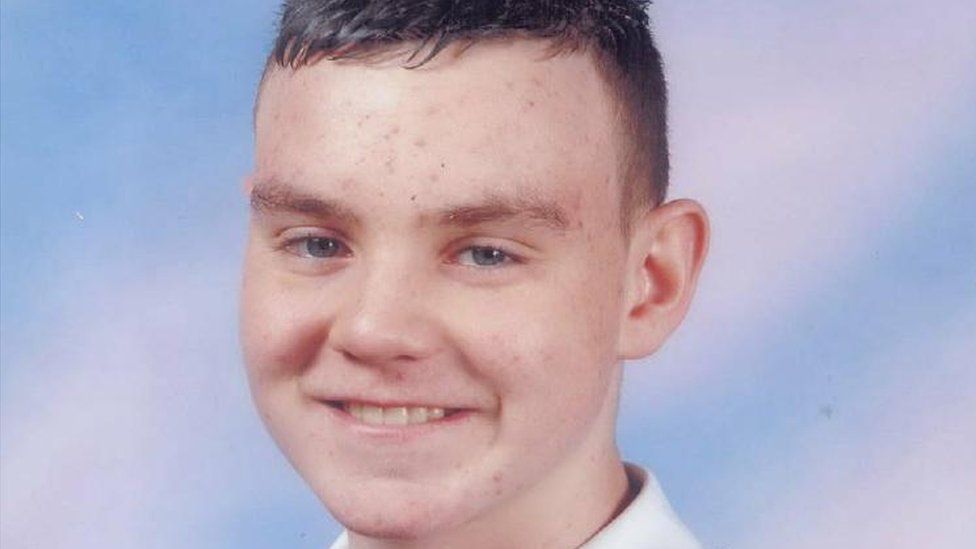 Tributes to 'wonderful' cycle death teenager Iain Wightman - BBC News