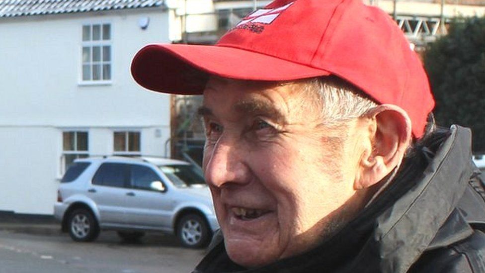 Norfolk County Council rejects Ditchingham chicken roundabout memorial ...