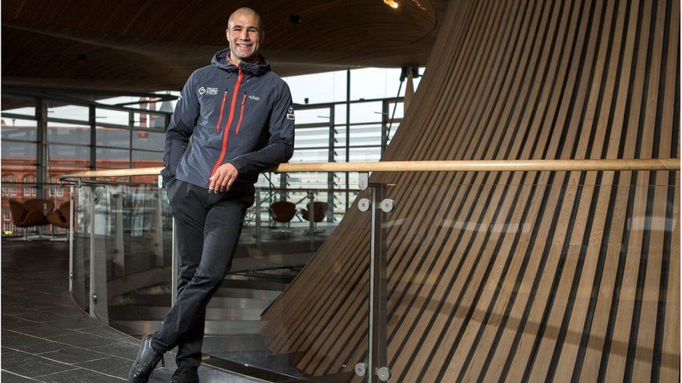 Everest health test bid for explorer Richard Parks - BBC News