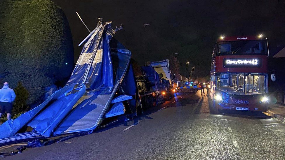 Arrest after lorry strikes bridge in Willsbridge - BBC News