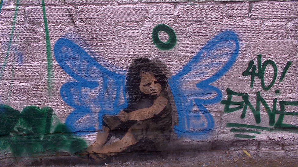 Foka Wolf: Street artist channels spirit of Banksy - BBC News