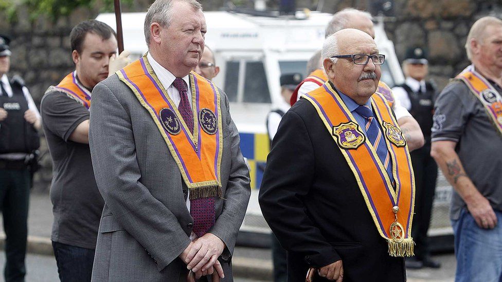 Orange Order: Drew Nelson dies aged 60 - BBC News