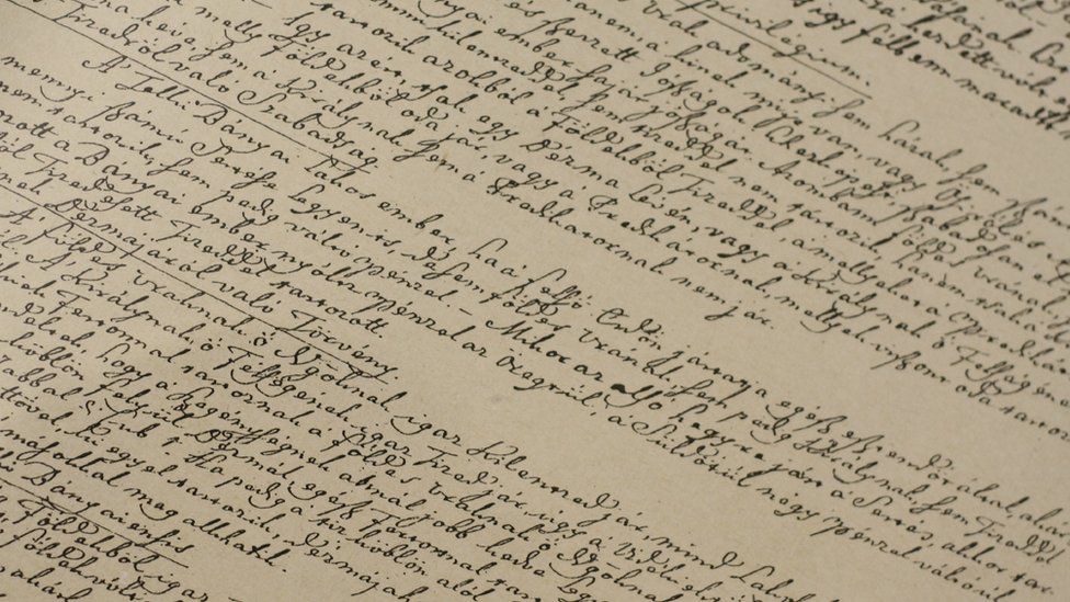 The lost art of reading other people's handwriting - BBC News