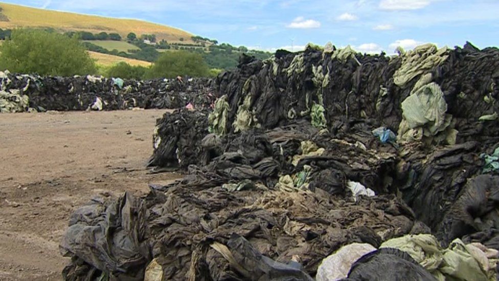 Farmers consider 'burning or burying' plastic waste - BBC News