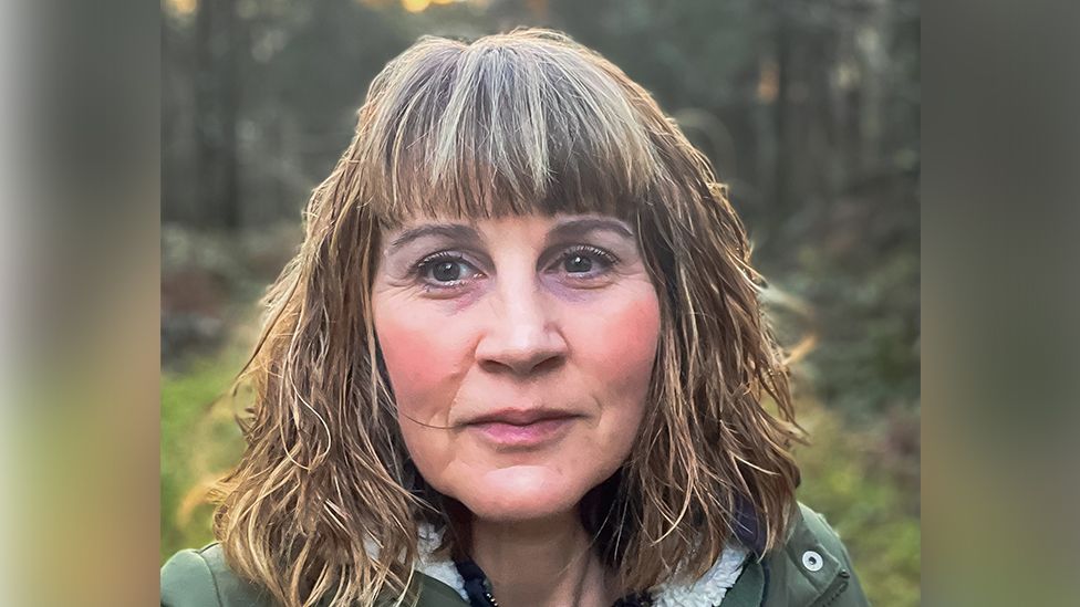 Covid: Shielding woman pays £2,000 for immunity-boosting drug - BBC News