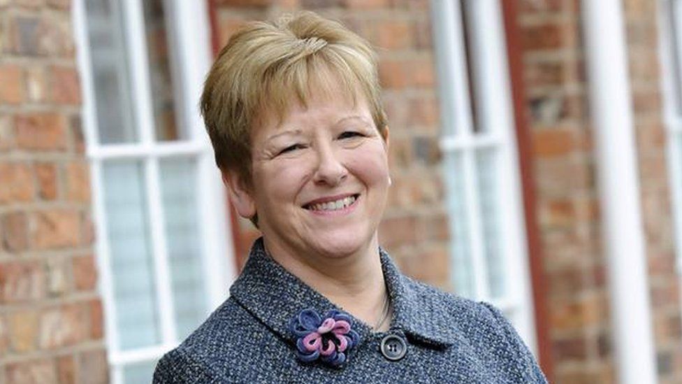 Warrington £16m leisure scheme finances 'shocking', says MP - BBC News