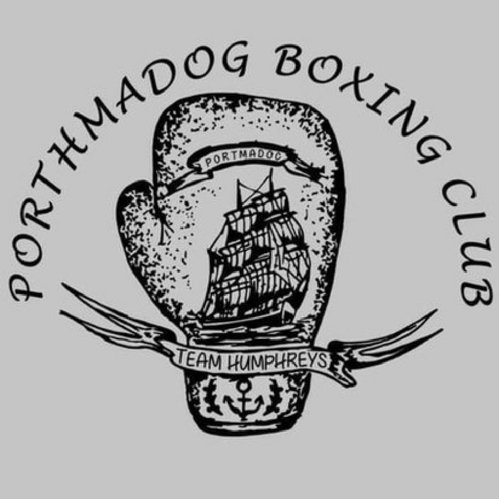 Carwyn Jones: O'r Dyn Gwyllt i artist y dannedd morfil - BBC Cymru Fyw