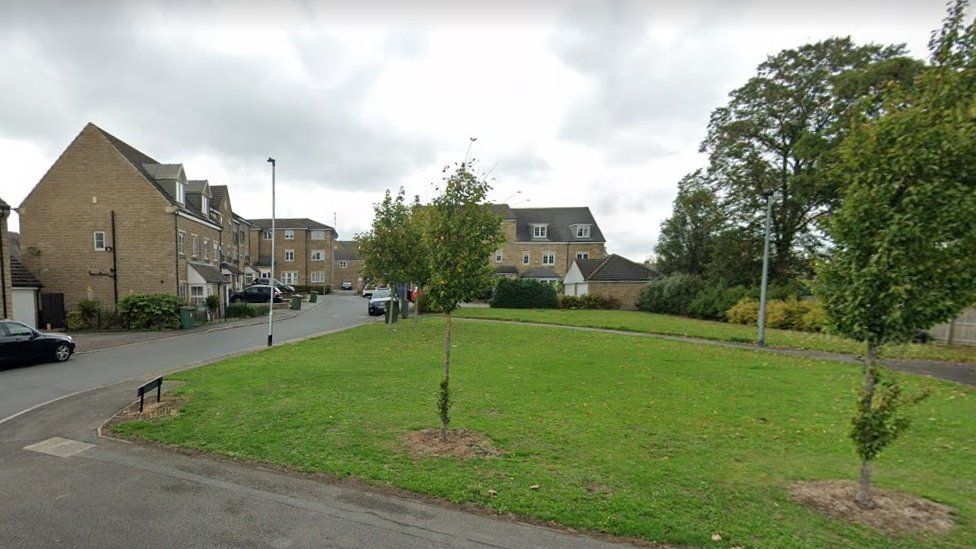 Man shot in Dewsbury car was targeted attack - police - BBC News