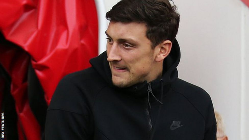 Bournemouth captain Tommy Elphick targets ankle injury return - BBC Sport