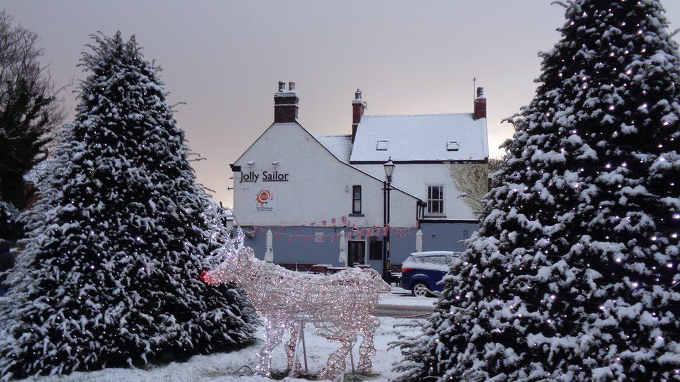 In pictures: Snow and ice mark winter's arrival - BBC Weather