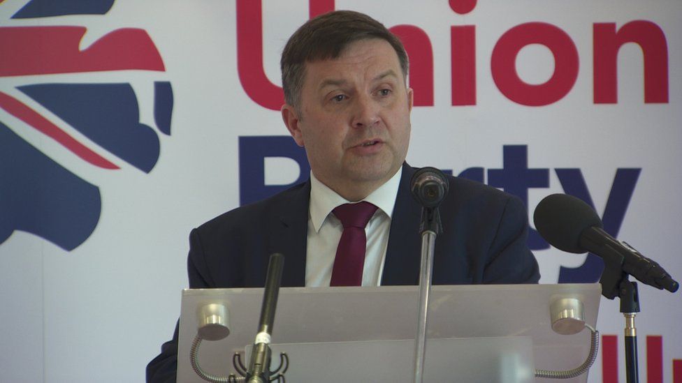 Send DUP and Sinn Féin a message, urges UUP leader - BBC News