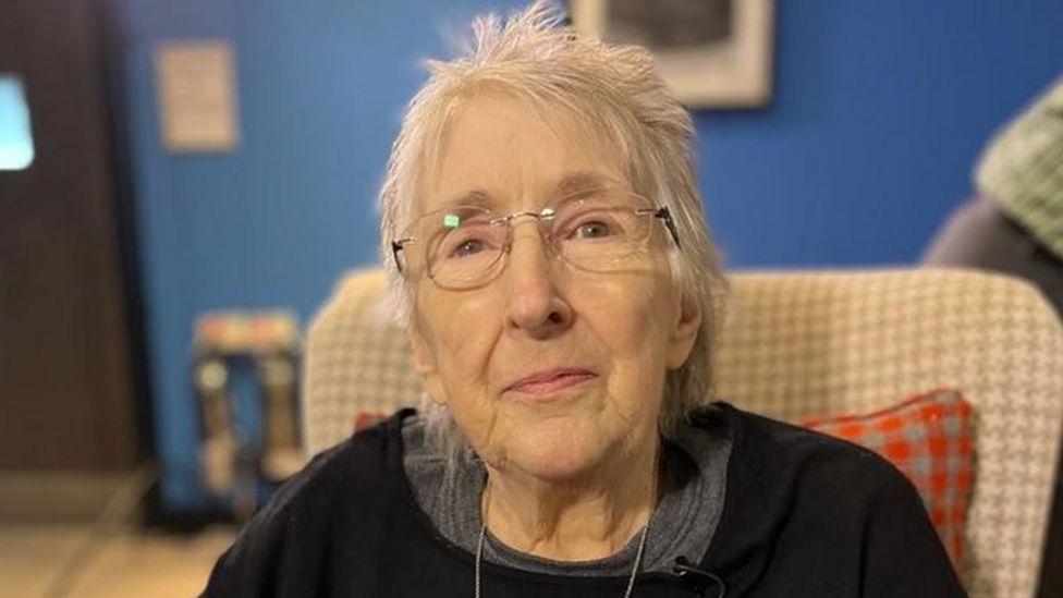 Mum gets baby son's remains after 48-year fight - BBC News