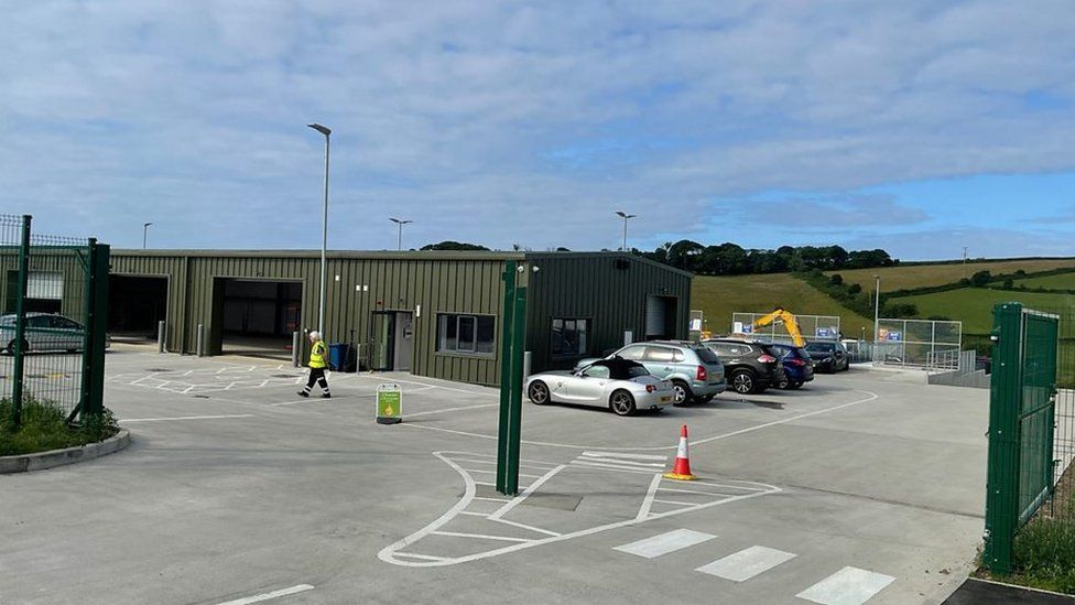 New Isle of Man rubbish tip and recycling centre opens - BBC News