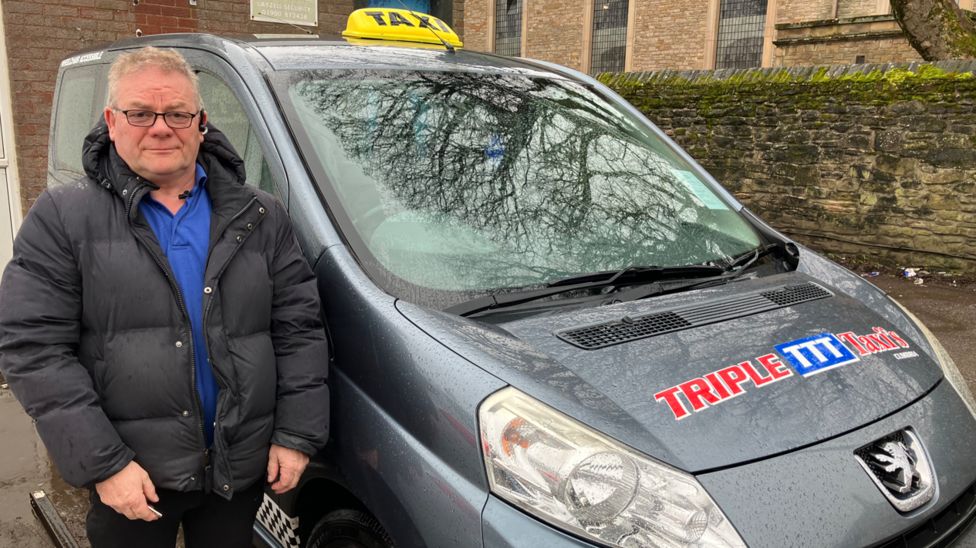 Cumbria's confusing taxi rules 'risk people's safety' - BBC News