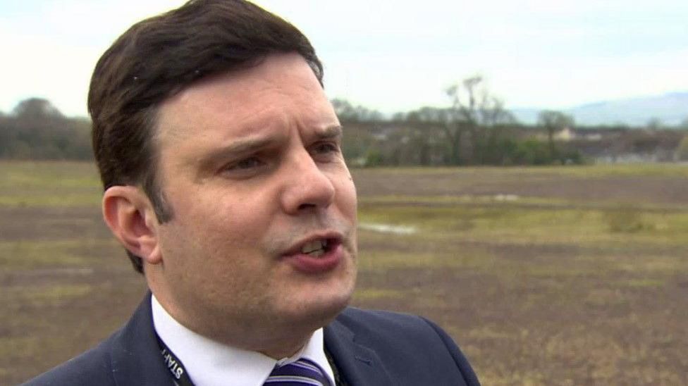 Strule Campus: School leaders push for Stormont funding - BBC News