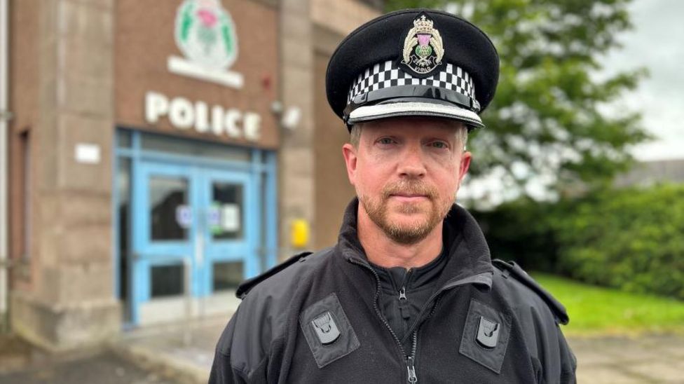 Police dog found after going missing while chasing deer - BBC News