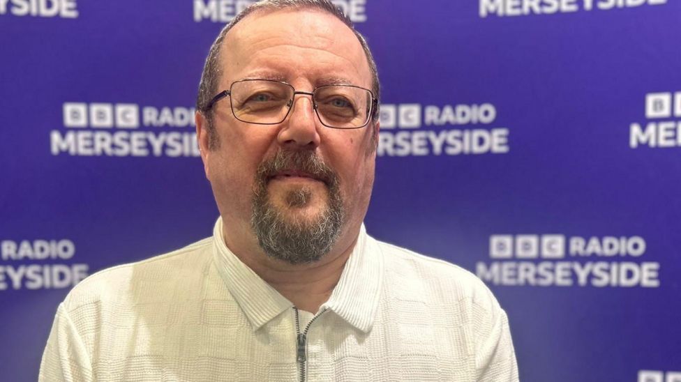 Merseyside PCC candidates discuss policing in a digital age - BBC News