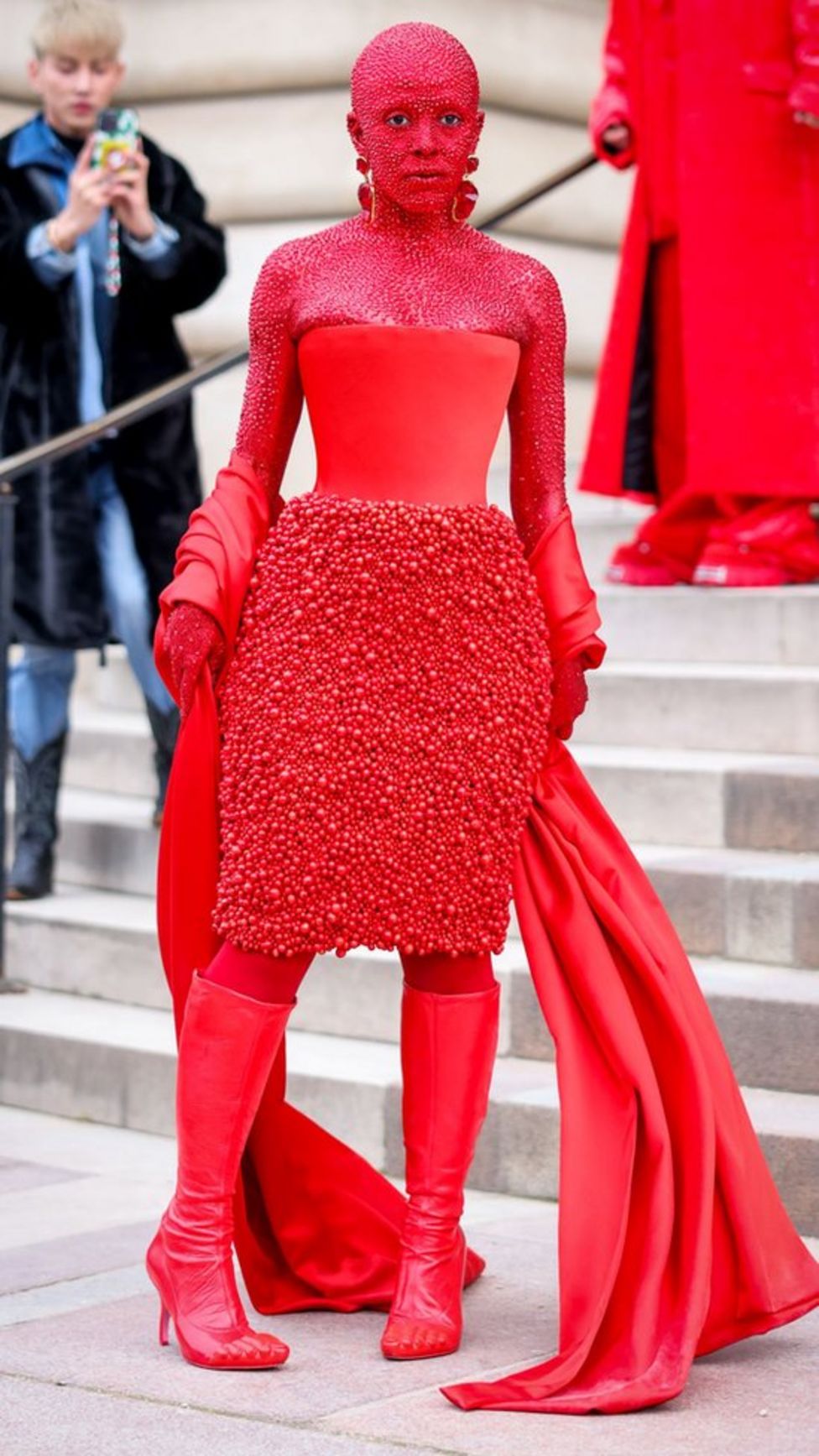 Doja Cat Turns Heads In Red Body Paint And 30 000 Crystals At