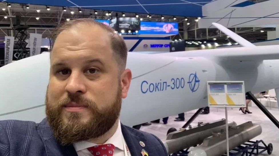 'This is our home': The Americans who refuse to leave Ukraine - BBC News