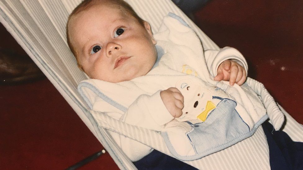 Cot death: How Anne Diamond helped save thousands of babies - BBC News