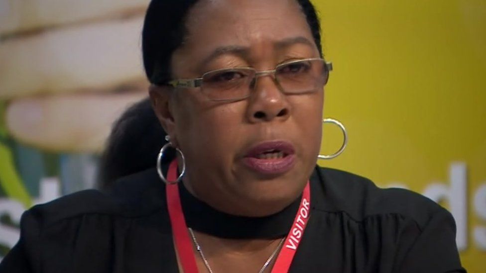 Lozells riot murder mother 'begs' for information - BBC News