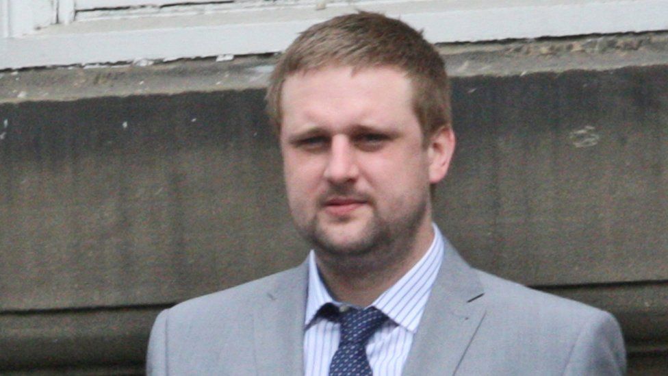 Ross Dunn jailed for Edinburgh baby murder bid - BBC News