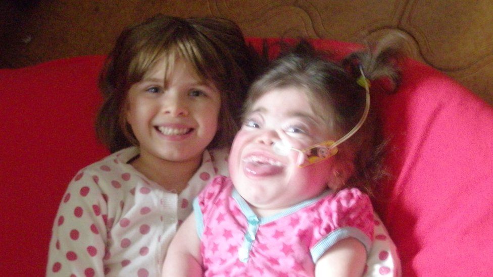 The hospice remembering children in birdsong - BBC News