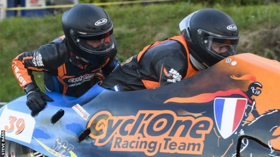 Isle of Man TT: Competitors 'know the risk', says former champion Steve ...